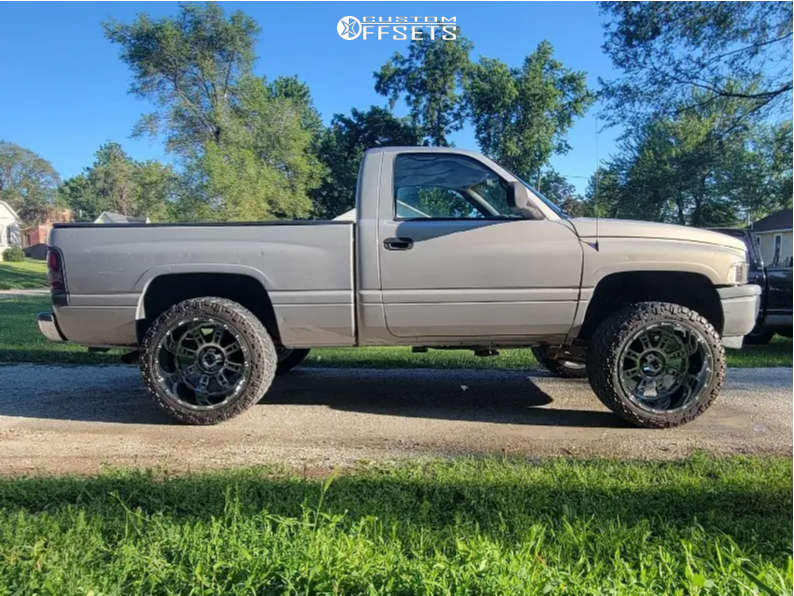 2000 Dodge Ram 1500 with 22x14 -76 XD XD809 Riot and 355/40R22 Nitto ...