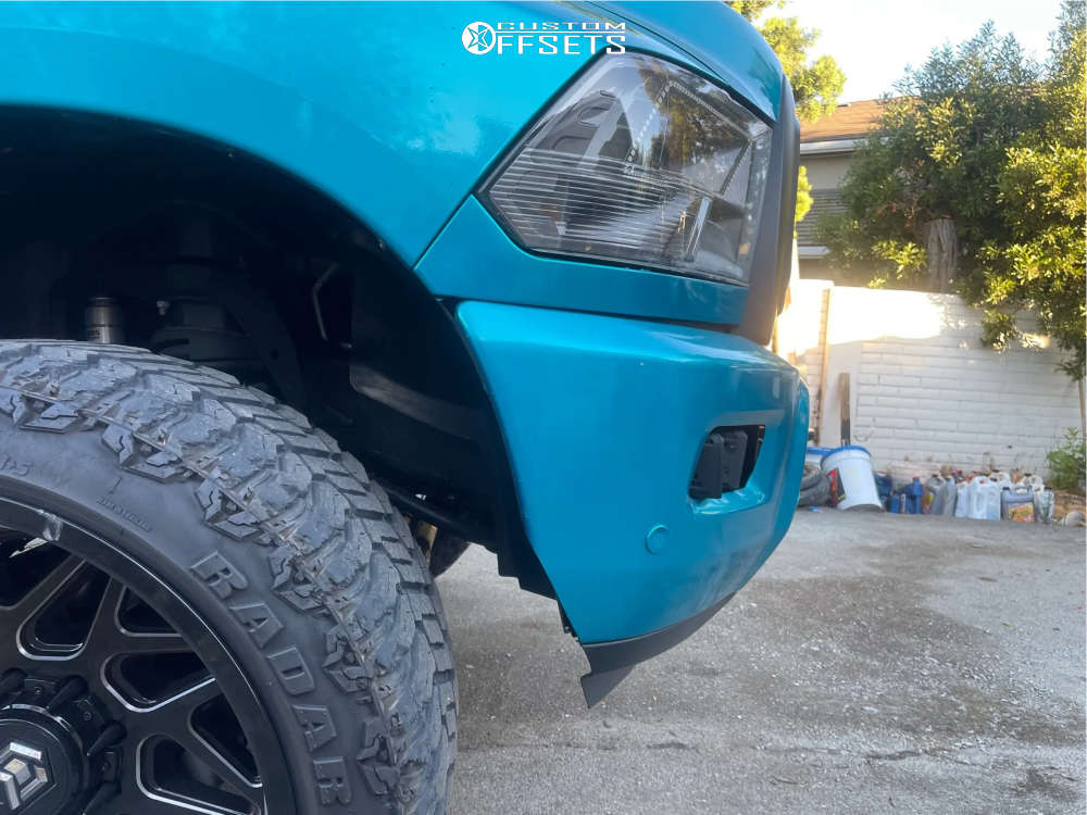 2016 Ram 2500 with 24x14 -76 Dropstars 657bm and 35/13.5R24 Radar ...