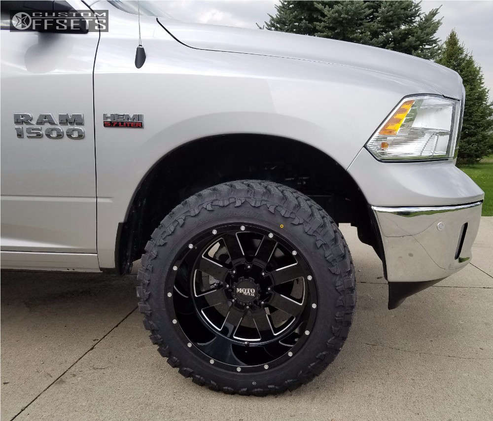 2016 Ram 1500 with 20x12 -44 Moto Metal Mo962 and 33/12.5R20 Atturo ...