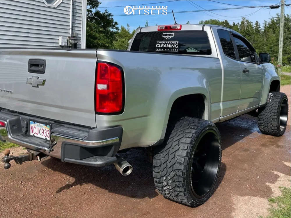 2015 Chevrolet Colorado with 24x14 -76 GT Offroad Raid and 33/14.5R24 ...