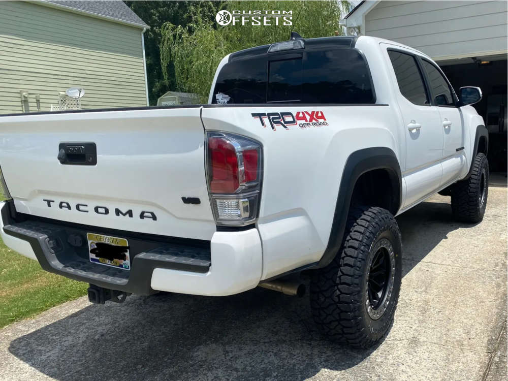2020 Toyota Tacoma with 17x9 -12 TIS 556BA and 285/70R17 Venom Power ...