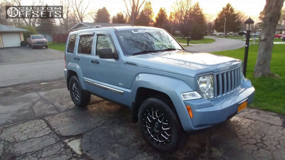 2012 Jeep Liberty with 18x8 38 XD Xd820 and 255/65R18 Continental ...