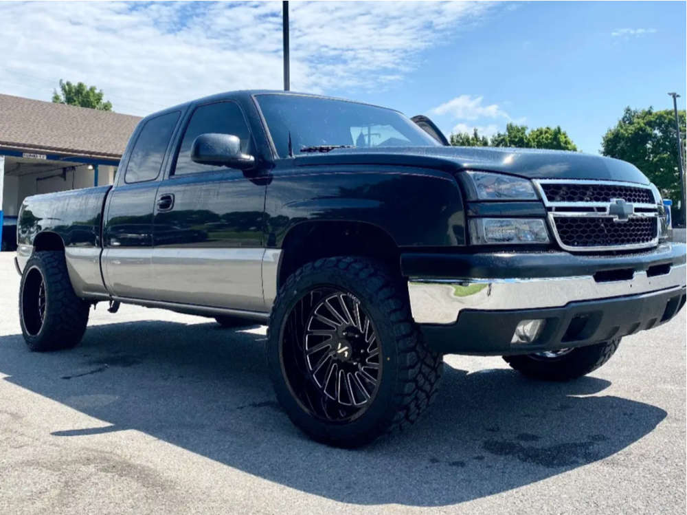 2005 Chevrolet Silverado 1500 with 22x12 -51 ARKON OFF-ROAD Caesar and 33/12.5R22 Kenda Klever R ...