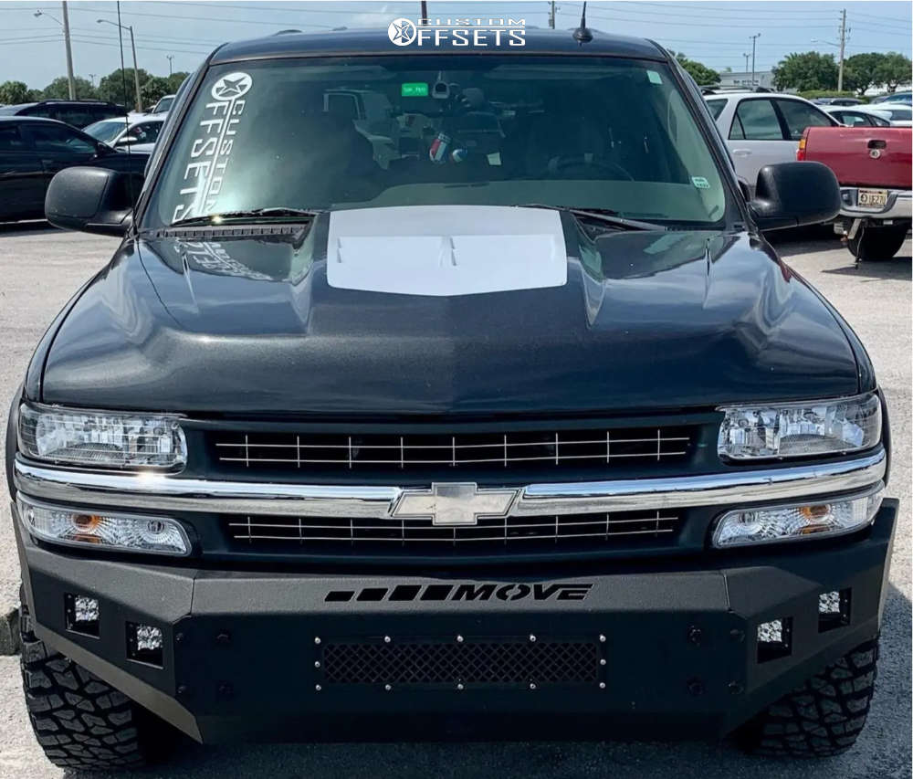 2005 Chevrolet Tahoe with 18x9 0 Alloy Ion Style 171 and 275/65R18 ...