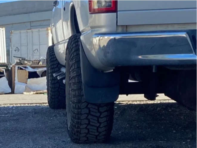 2003 Dodge Ram 3500 with 18x9 18 Method 305 and 35/12.5R18 Radar ...