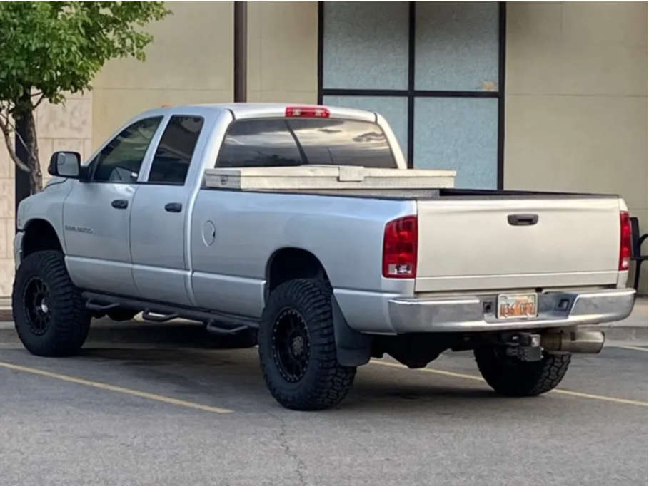 2003 Dodge Ram 3500 with 18x9 18 Method 305 and 35/12.5R18 Radar ...