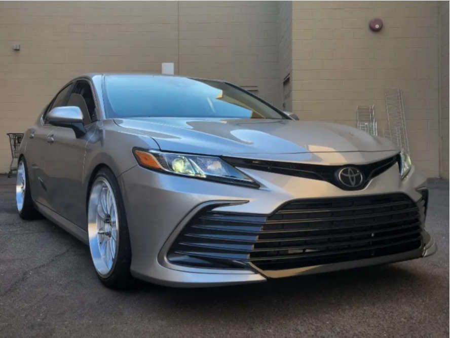 2022 Toyota Camry with 20x9 35 XXR 527d and 245/35R20 Sentury Touring ...