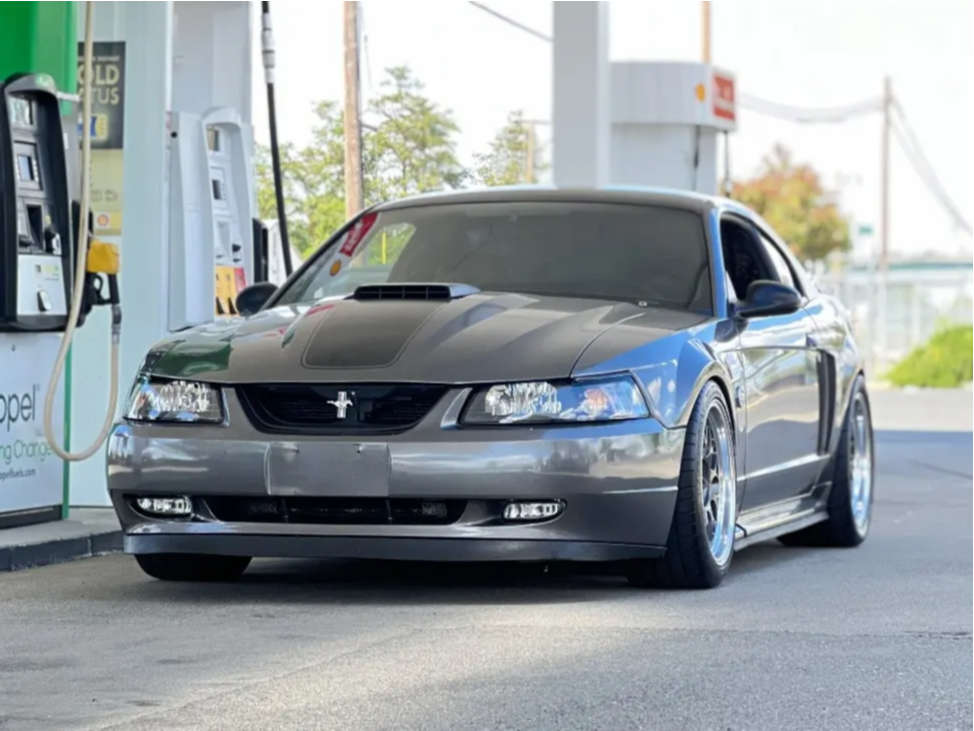 2004 Ford Mustang with 18x9.5 15 ESR Cr1 and 265/35R18 Michelin Pilot ...
