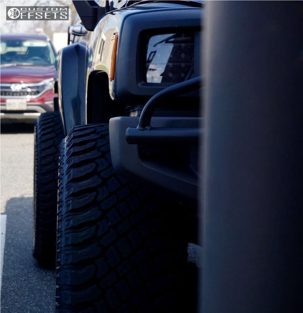2008 Hummer H3 with 22x11 -24 Fuel Hostage and 325/50R22 Atturo Trail ...