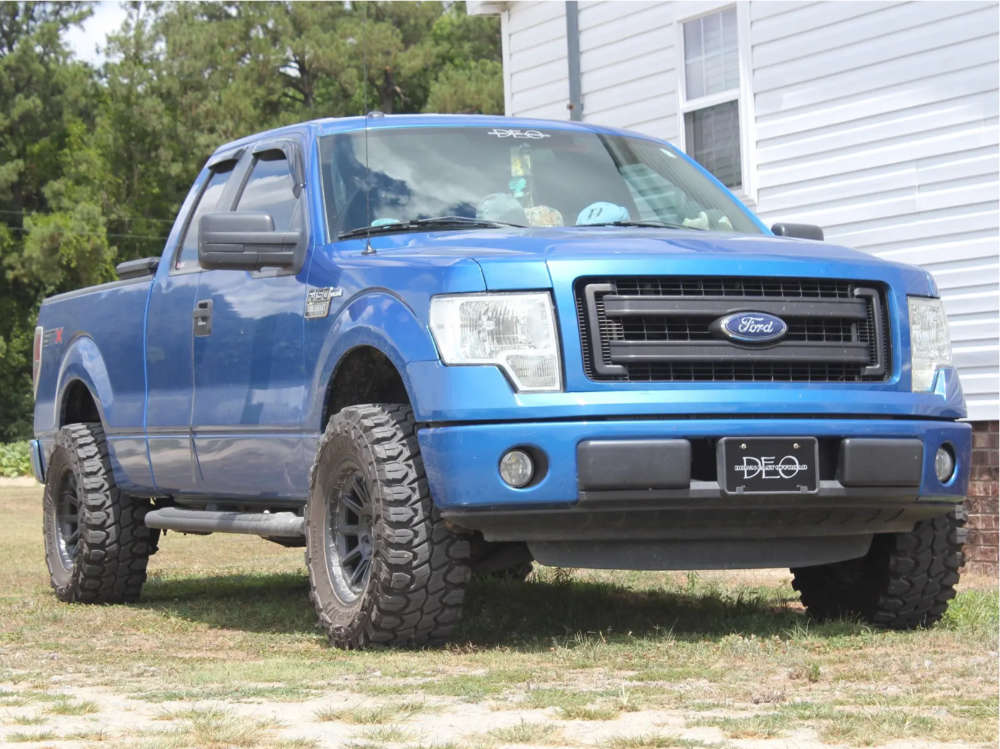 2013 Ford F-150 with 17x9 1 Fuel Torque and 33/12.5R17 Gladiator Xcomp ...