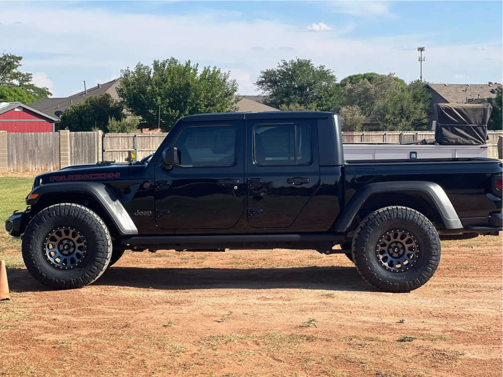 2021 Jeep Gladiator with 17x9 -12 Fuel Vector and 37/12.5R17 Nitto ...