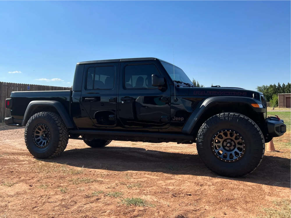 2021 Jeep Gladiator with 17x9 -12 Fuel Vector and 37/12.5R17 Nitto ...