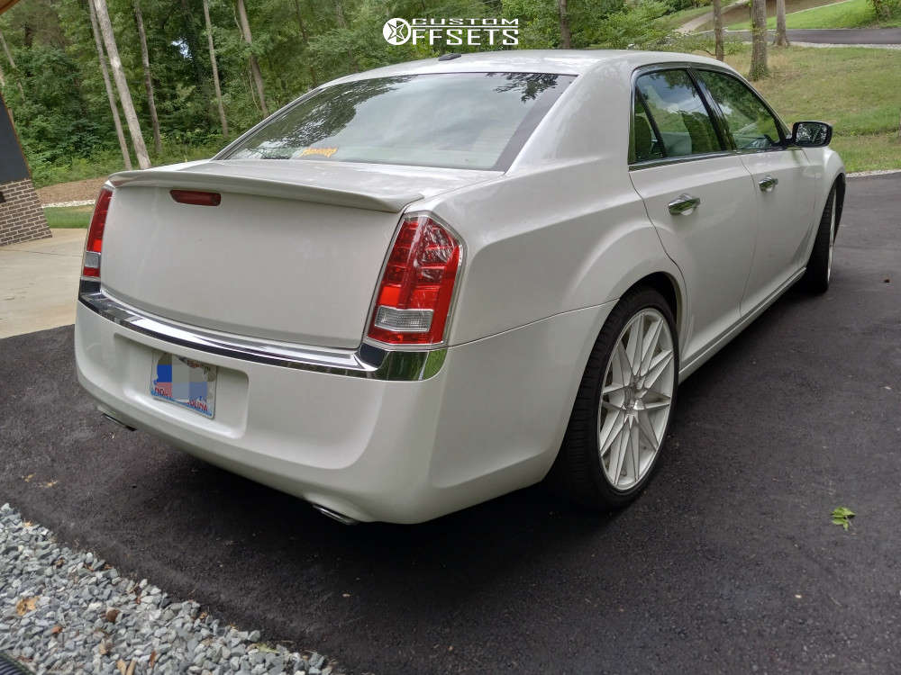 2012 Chrysler 300 with 22x10.5 25 1AV Zx4 and 265/35R22 Delinte Ds8 and ...