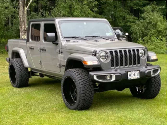 2022 Jeep Gladiator with 22x12 -51 Vision Rocker and 35/12.5R22 Kenda ...