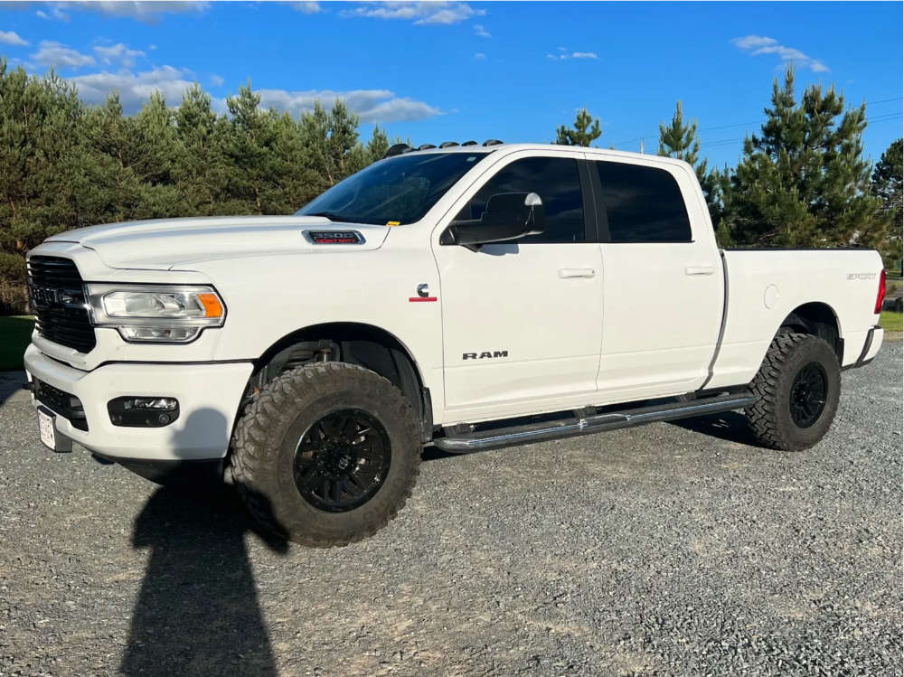 2021 Ram 3500 with 18x9 15 Fast HD Menace and 35/12.5R18 Kumho Road ...