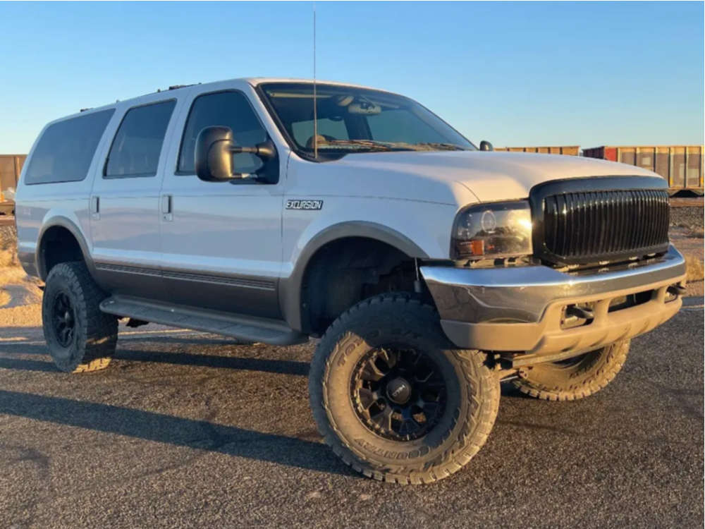 2000 Ford Excursion with 17x9 -12 Helo He878 and 37/12.5R17 Toyo Tires ...