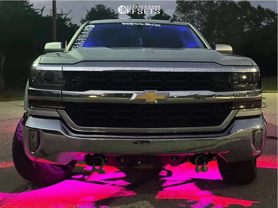 2016 Chevrolet Silverado 1500 with 18x12 -44 Moto Metal Mo962 and 265 ...