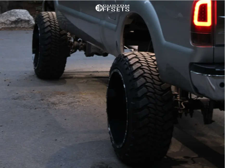 2015 Ford F-250 Super Duty with 24x14 -76 TIS 547BM and 37/13.5R24 ...