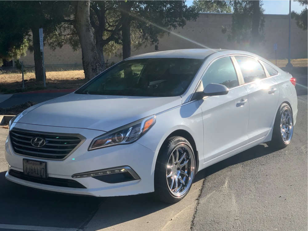 2015 Hyundai Sonata with 18x9.5 35 Aodhan Ds02 and 235/45R18 Pirelli ...