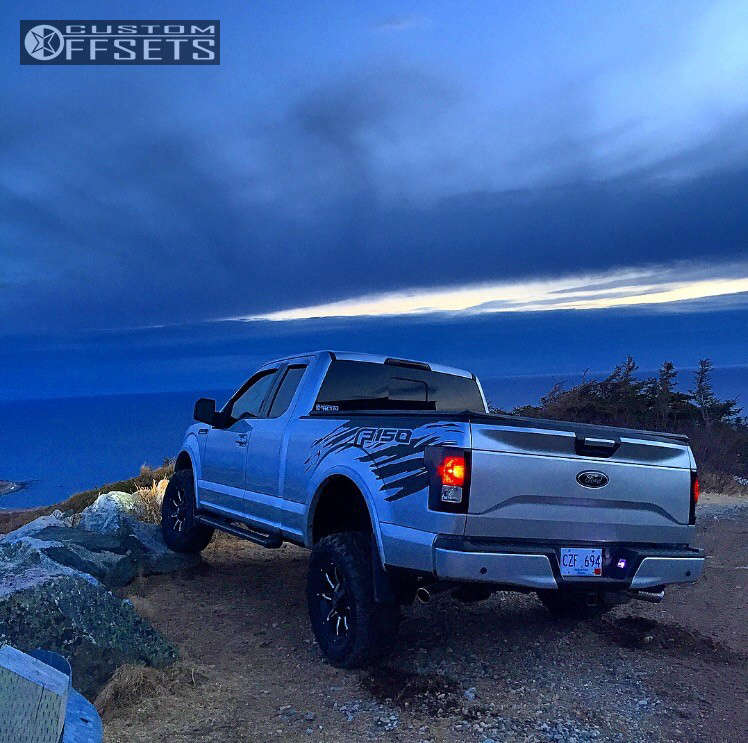 2017 Ford F-150 with 18x9 -12 Mayhem Rampage and 33/12.5R18 Kumho Road ...