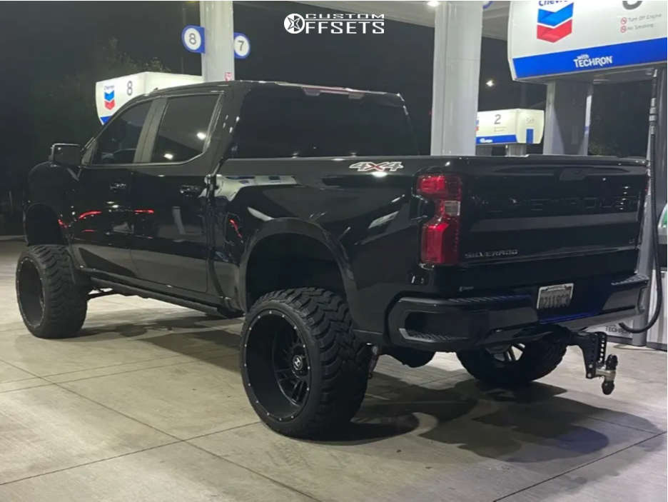 2021 Chevrolet Silverado 1500 with 24x14 -76 Hostile Jigsaw and 35/13 ...