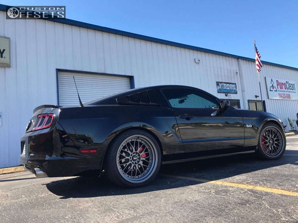 2014 Ford Mustang with 20x8.5 32 XXR 521 and 255/30R20 Toyo Tires ...