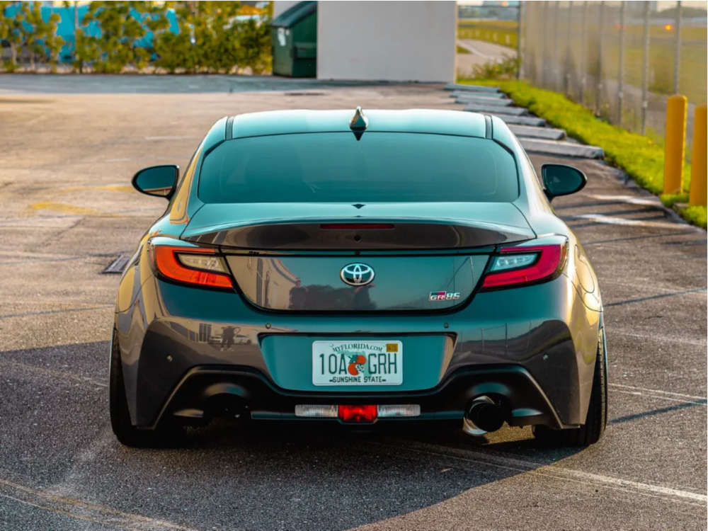2022 Toyota GR86 with 18x9.5 35 Aodhan Ds05 and 245/35R18 Accelera Phi ...