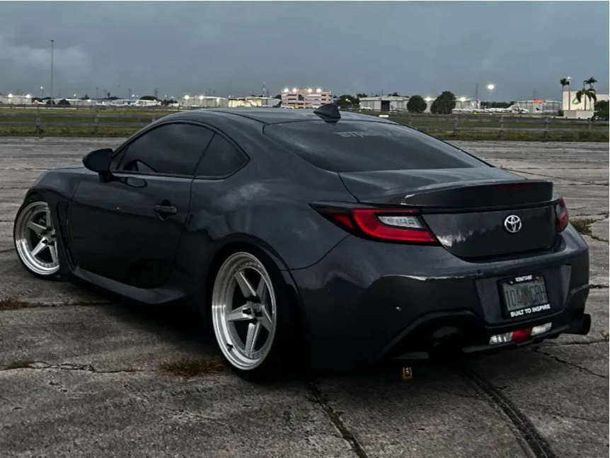 2022 Toyota GR86 with 18x9.5 35 Aodhan Ds05 and 245/35R18 Accelera Phi ...