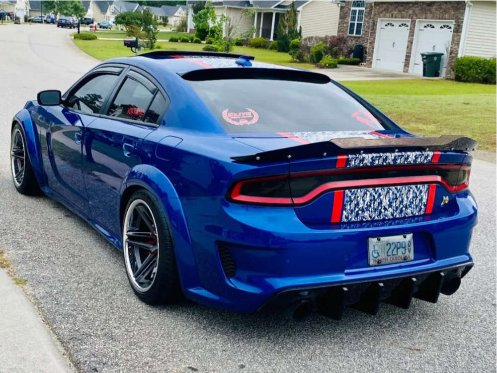 2019 Dodge Charger with 20x12 0 Ferrada CM1 and 305/35R20 Cooper Zeon ...