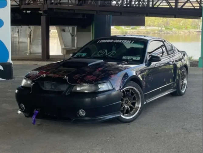 2001 Ford Mustang with 18x10.5 22 Aodhan Ds07 and 265/40R18 Continental ...