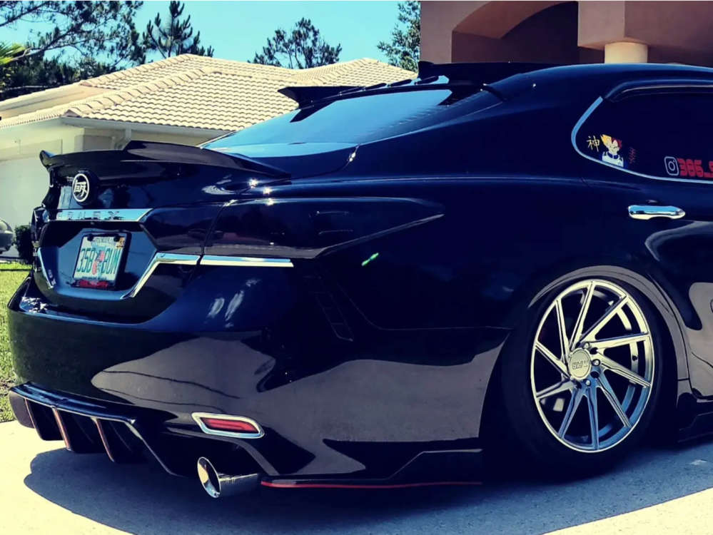 2020 Toyota Camry with 18x9.5 38 F1R F29 and 235/45R18 Bridgestone ...