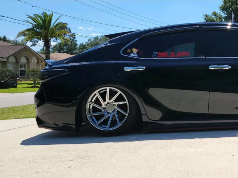 2020 Toyota Camry with 18x9.5 38 F1R F29 and 235/45R18 Bridgestone ...