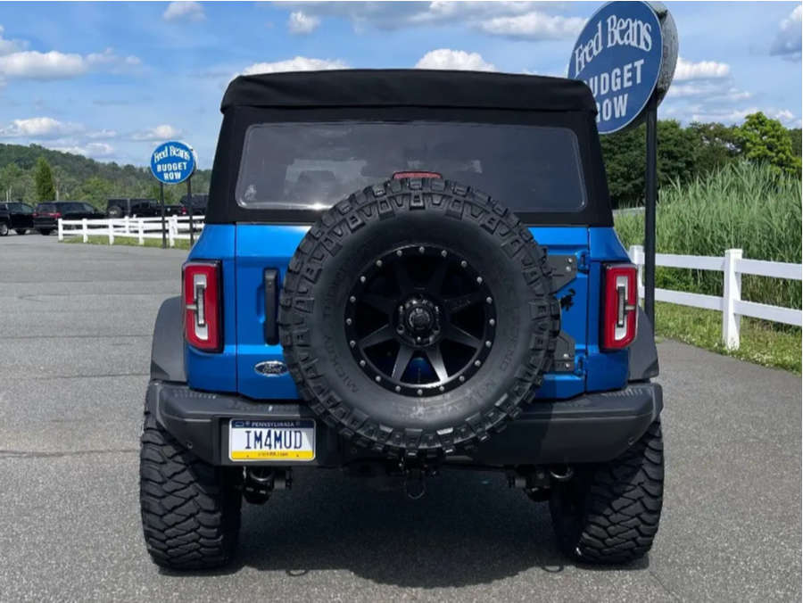 2022 Ford Bronco with 18x9 0 Icon Alloys Rebound and 37/13.5R18 Mickey ...