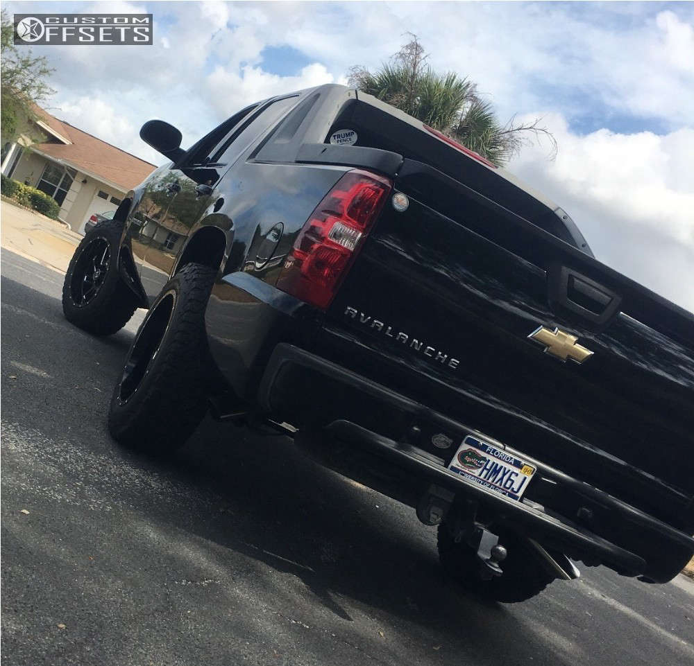 2007 Chevrolet Avalanche with 20x10 -19 Hostile Stryker and 275/65R20 ...