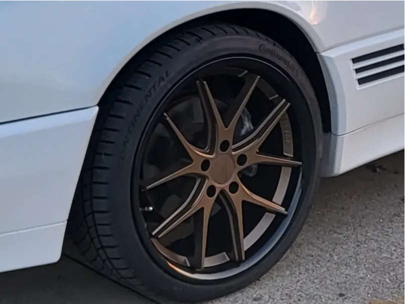 1992 Mercedes-Benz 500SL with 19x8.5 25 Ferrada FR2 and 235/35R19 ...