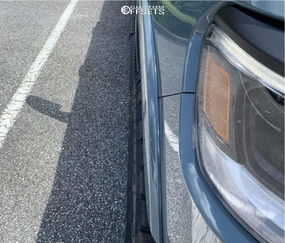 2021 Ram 1500 with 20x9 1 Fuel Vector and 33/12.5R20 Toyo Tires Open ...