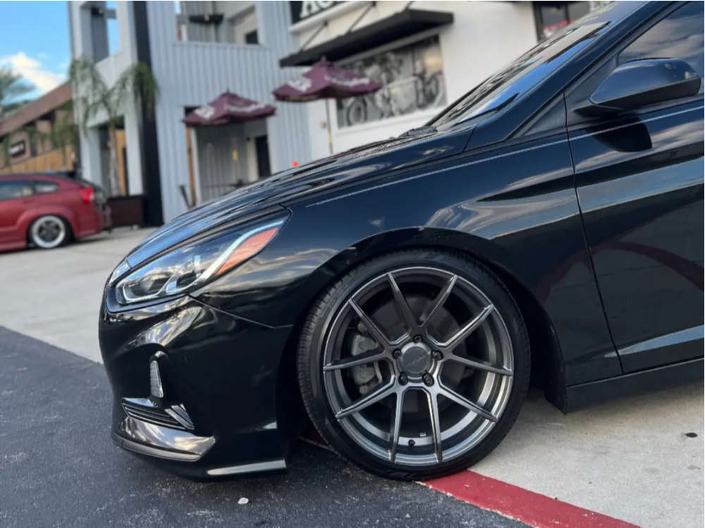 2019 Hyundai Sonata with 18x9.5 35 AVID1 Sl02 and 225/40R18 Waterfall ...