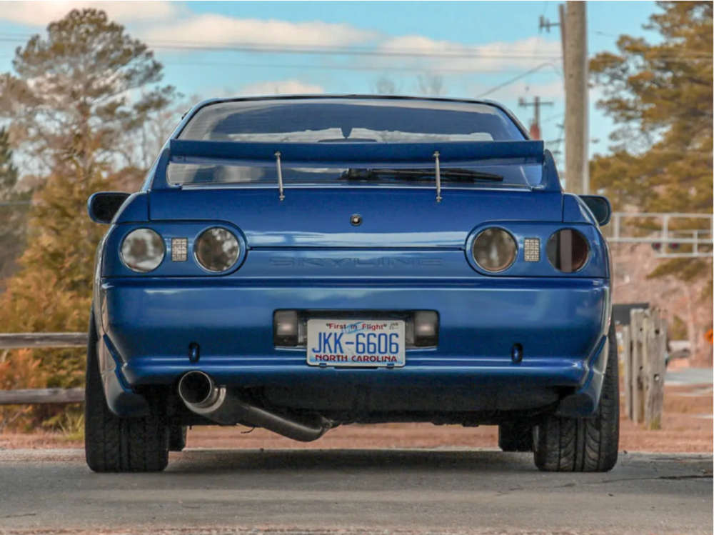 1992 Nissan Skyline with 17x9.25 32 JNC Jnc014 and 225/45R17 BFGoodrich G-force Sport Comp-2 and ...