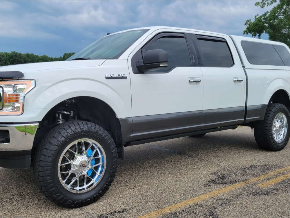 2019 Ford F-150 with 20x9 18 Moto Metal Mo986 and 35/11.5R20 Nitto ...