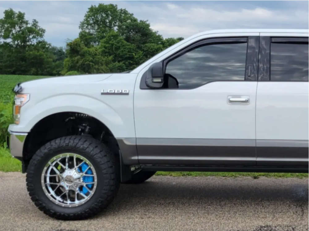 2019 Ford F-150 with 20x9 18 Moto Metal Mo986 and 35/11.5R20 Nitto ...