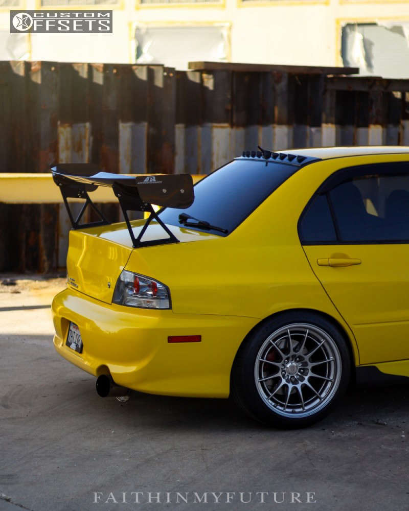 Custom 2003 Mitsubishi Lancer