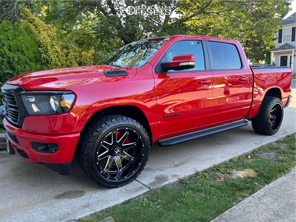 2020 Ram 1500 with 22x12 -44 Hostile Alpha and 33/12.5R22 Venom Power ...