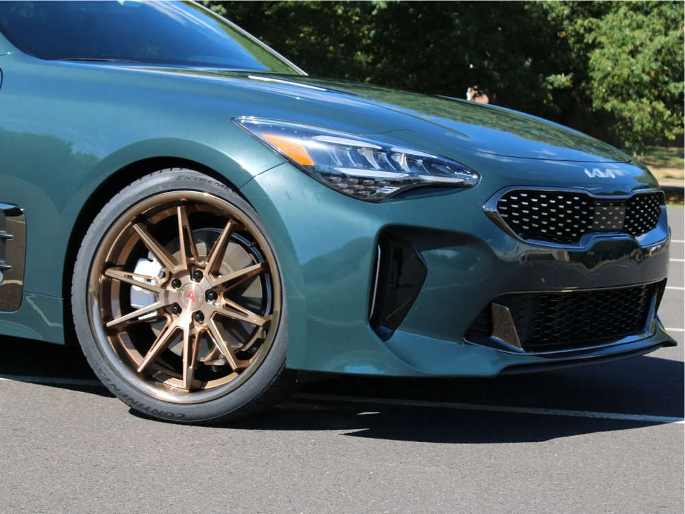2022 Kia Stinger with 20x9 35 Ferrada CM2 and 255/35R20 Continental Extremecontact Dws06 Plus ...