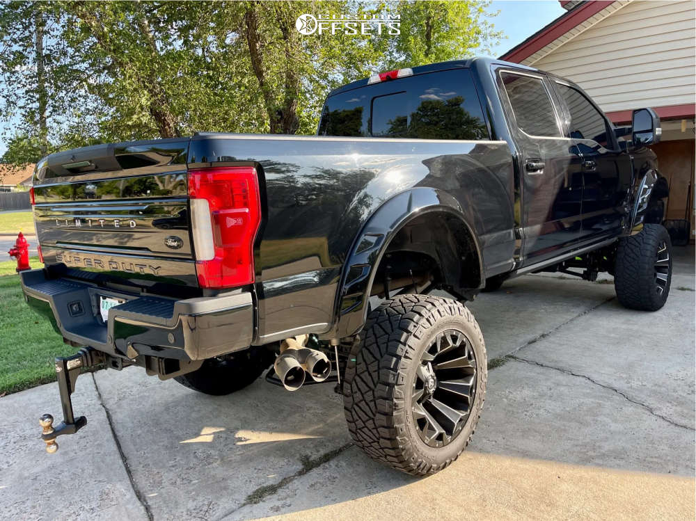 2018 Ford F-250 Super Duty with 22x12 -44 Fuel Assault and 37/13.5R22 ...