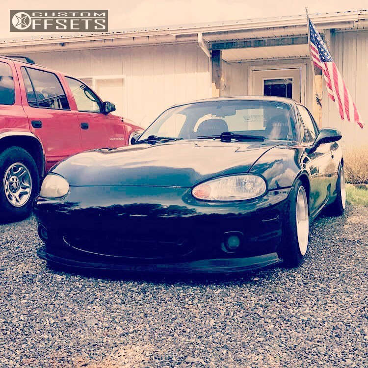 2000 Mazda MX-5 Miata with 15x8 25 Neoz 5002 and 195/45R15 Toyo Tires ...