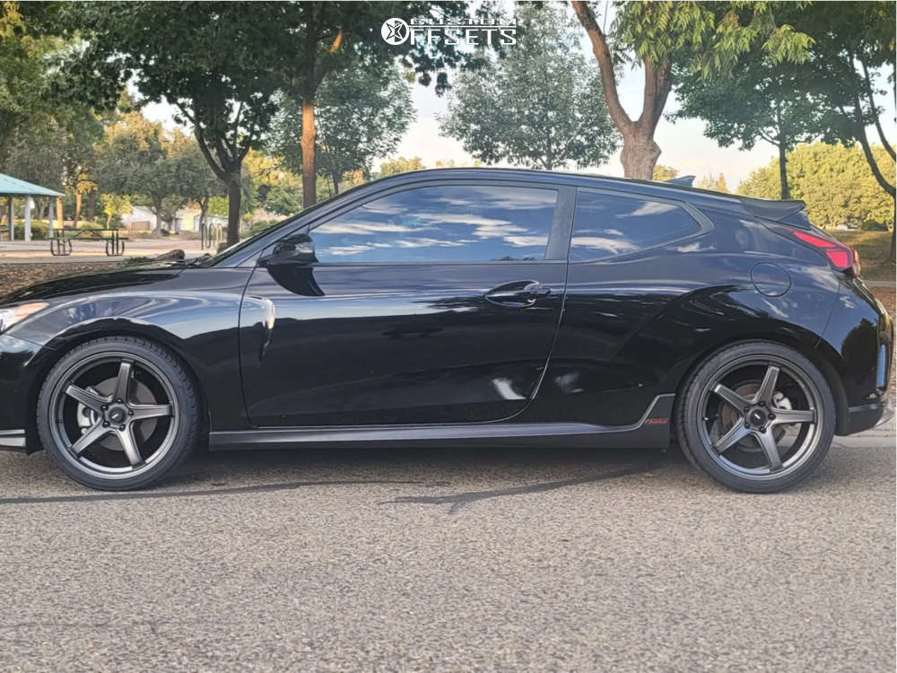 2019 Hyundai Veloster with 19x8.5 43 Konig Neoform and 235/35R19 Ohtsu ...