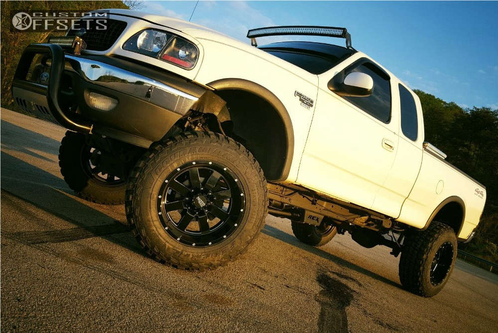 1999 Ford F-250 with 20x12 -44 Moto Metal MO962 and 37/12.5R20 Federal ...