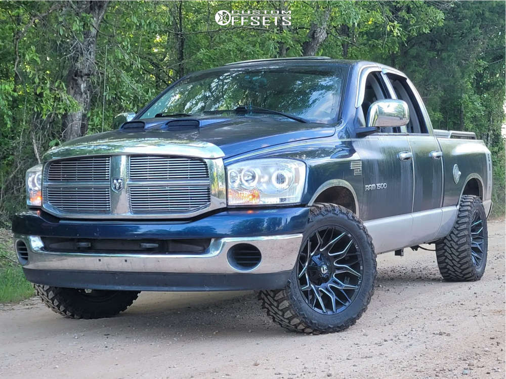 2006 Dodge Ram 1500 with 20x10 -18 Fuel Twitch and 33/12.5R20 Venom ...