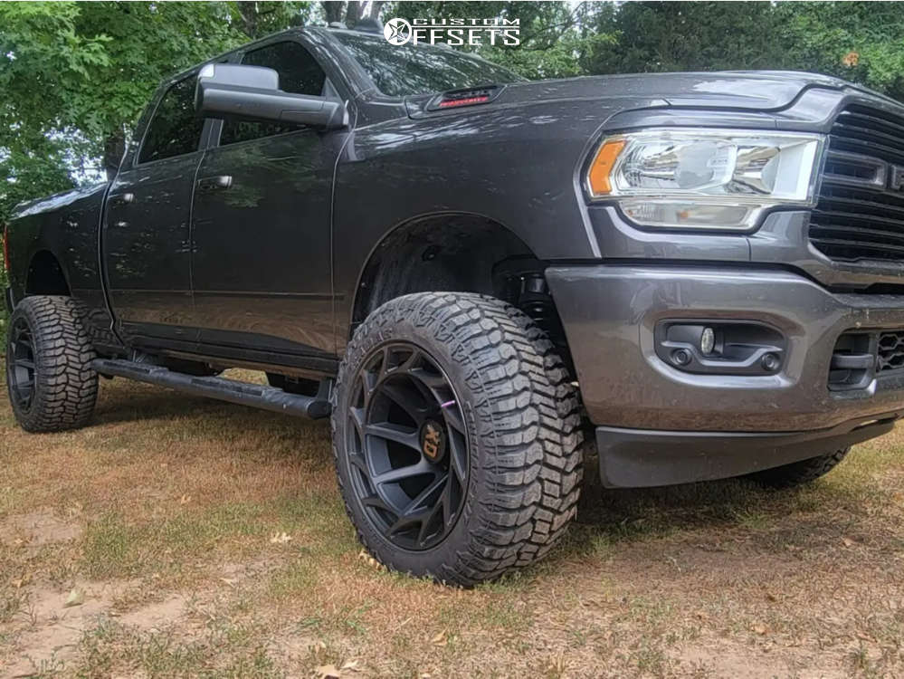 2019 Ram 2500 with 22x12 -44 XD Xd860 and 35/12.5R22 Radar Renegade Rt ...