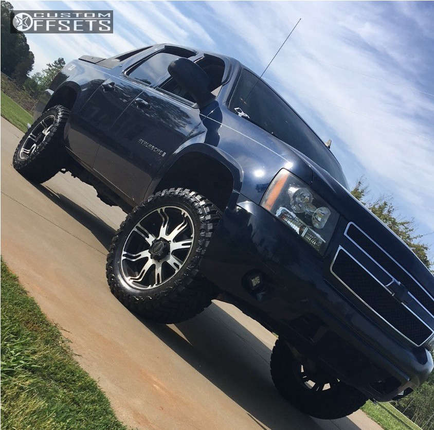 2007 Chevrolet Avalanche with 20x9 0 American Racing Ar708 and 33/12 ...